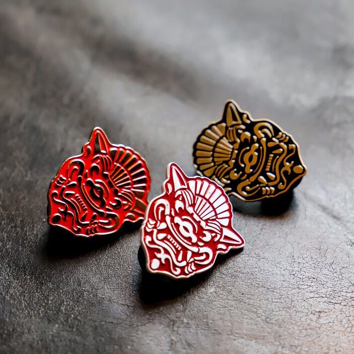 Pin Individual | Holy Merch